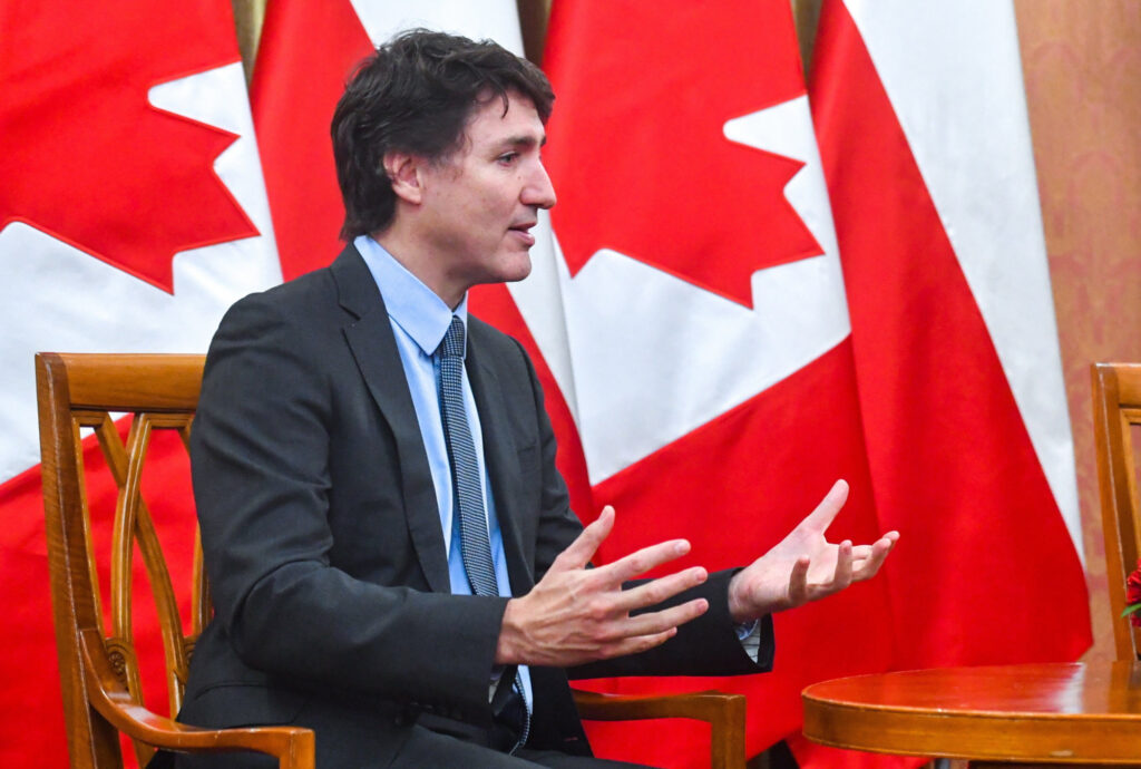 A kanadaiak kétharmada szerint túl sok külföldit enged be az országba a ...