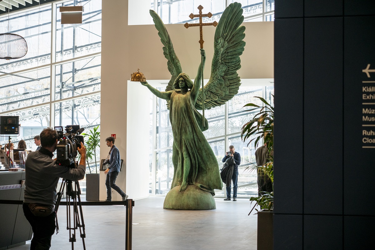 Angyal szállt le közénk - Vasárnap.hu