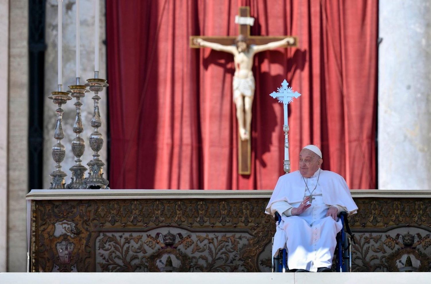 Ferenc pápa katakézise: Bárhol és bárhogy is vesztünk el, Isten mindig ...