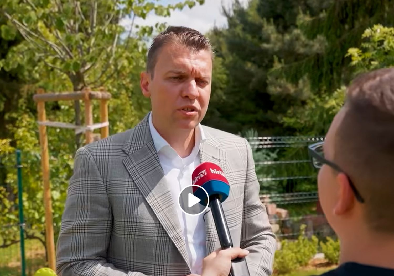 Menczer Tamás: Az ukránok az energiabiztonságunk támadásával a ...